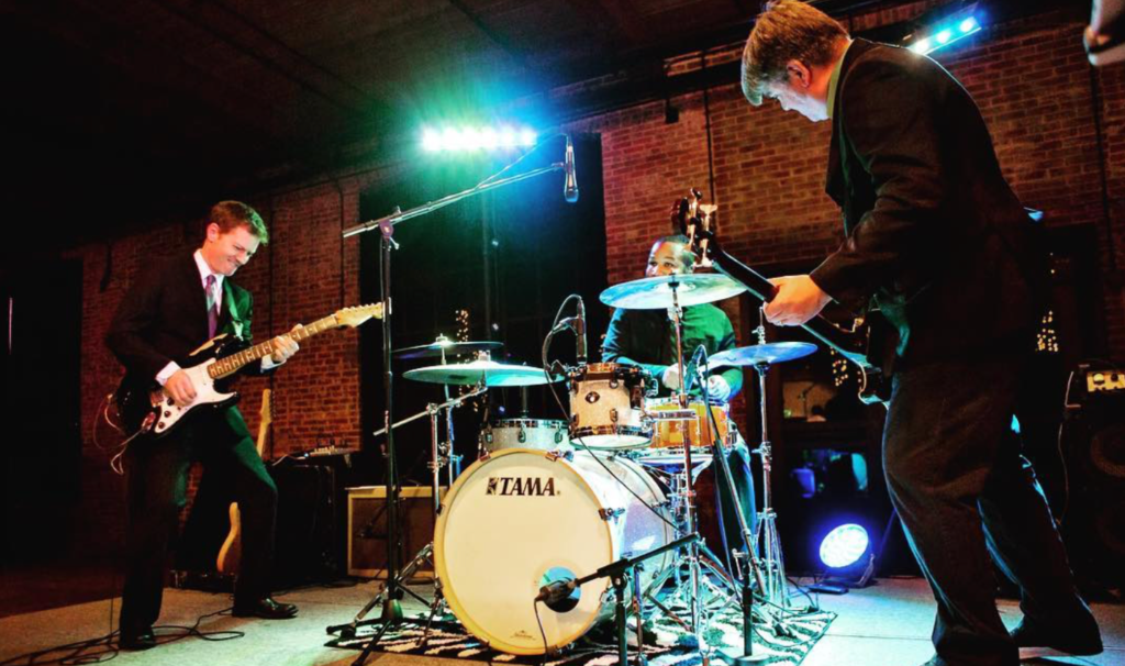 7 Sharp 9 - Hire This Band For Weddings & Corporate Events